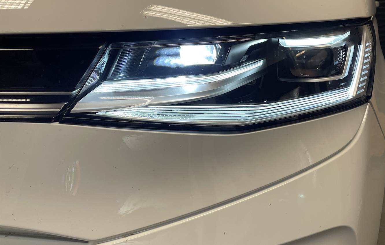 IQ LIGHT – LED-Matrix-Scheinwerfer - UPGRADE CAR